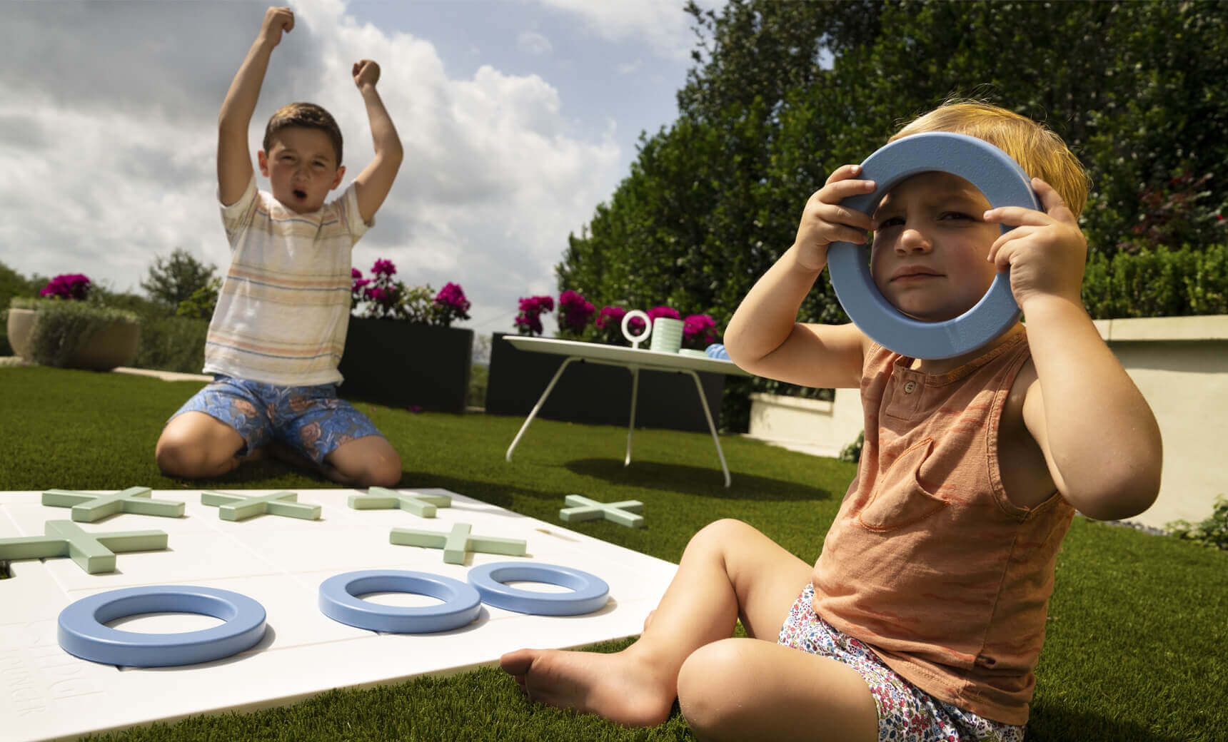 Oversized Outdoor Games: Dominoes, Four In A Row & More | Go Time Patio